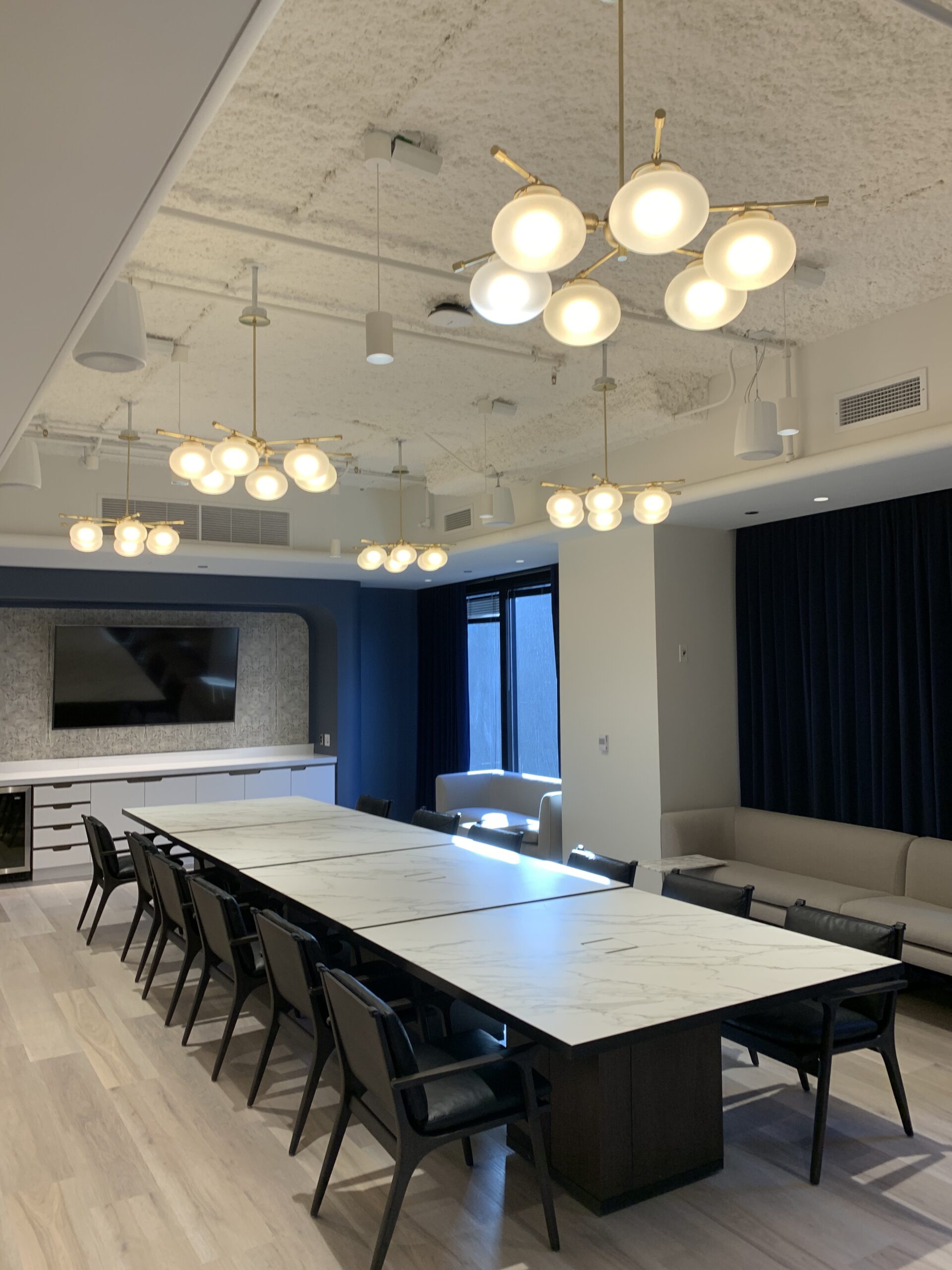 Tishman Speyer, 10 South Wacker - Valenti